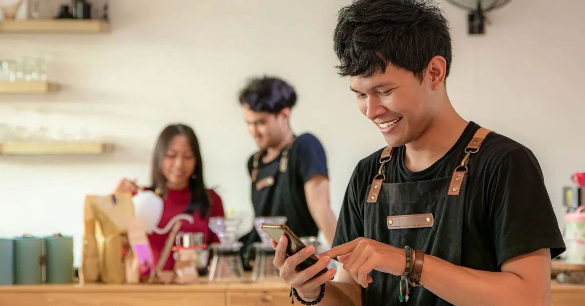 Drive Success with Frontline Employee Learning Innovations - Wyzetalk Drive Success with Frontline Employee Learning Innovations - Wyzetalk
